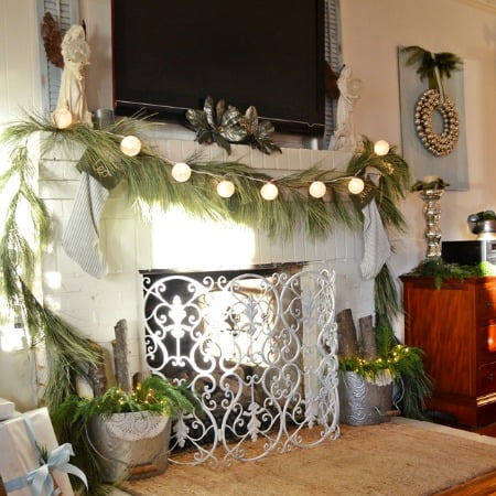Angelic Christmas Mantel - Cottage at the Crossroads