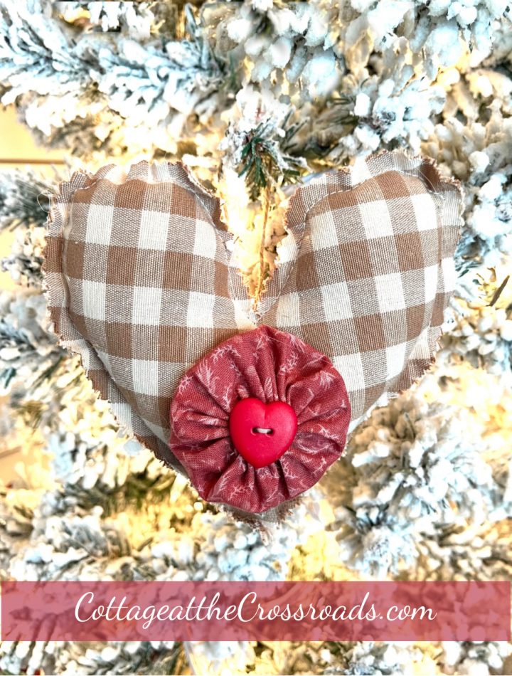 Fabric Hearts with Yo-yos - Cottage at the Crossroads