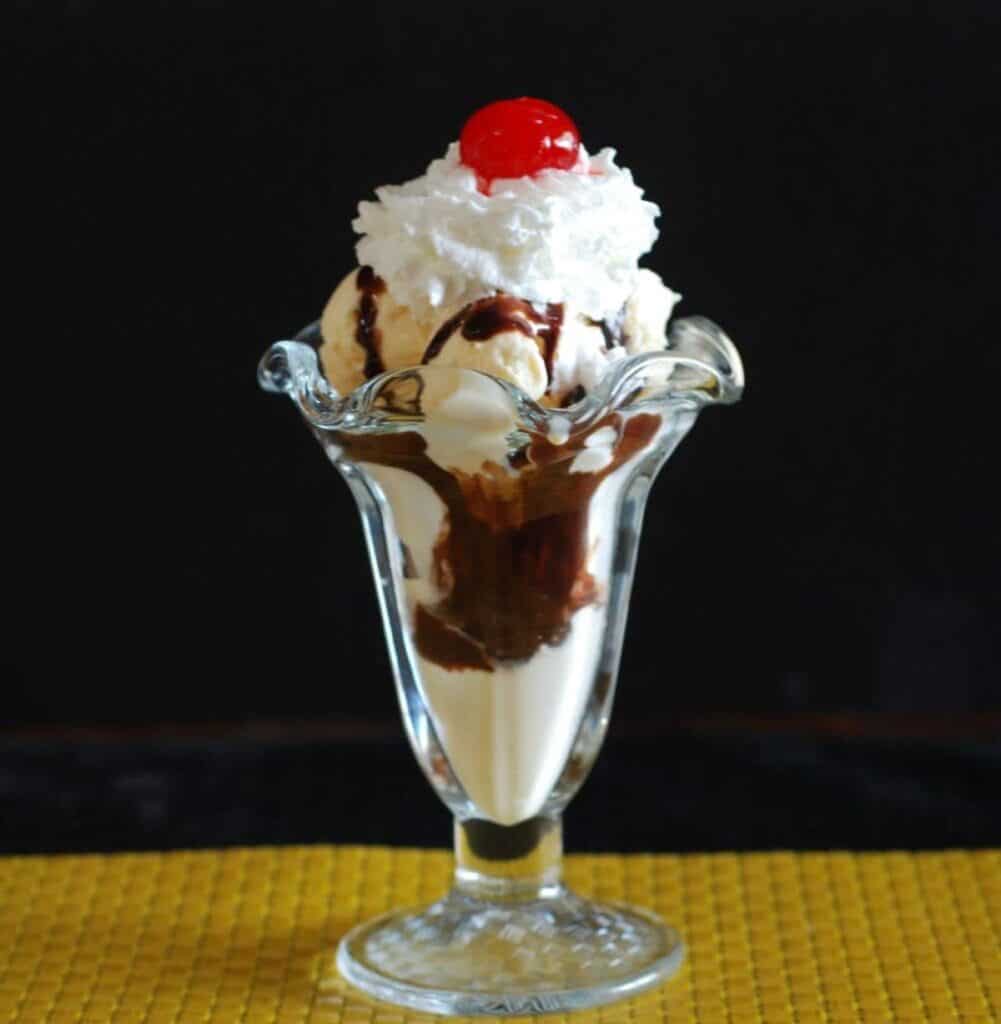 21 Desserts That Start with D for a Delicious Treat - Cottage at the ...