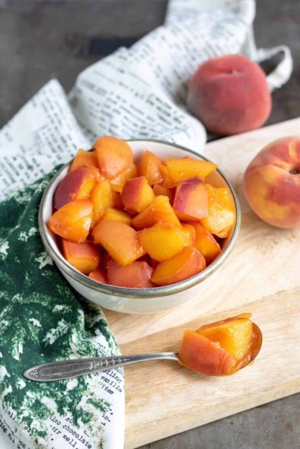 11 Recipes That Use a Lot of Peaches (Quick and Delicious) - Cottage at ...